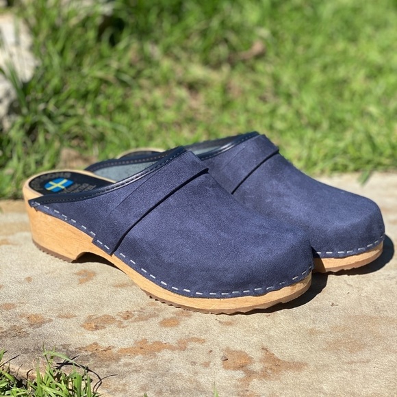 perssons | Shoes | Perssons Blue Suede Clogs With Wooden Platforms And ...